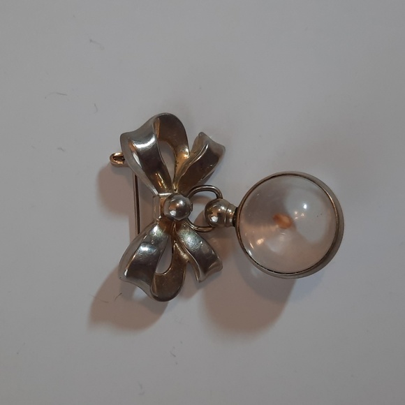 Coro | Jewelry | Vintage Coro Silvertone Bow W Lucite Ball With Mustard ...